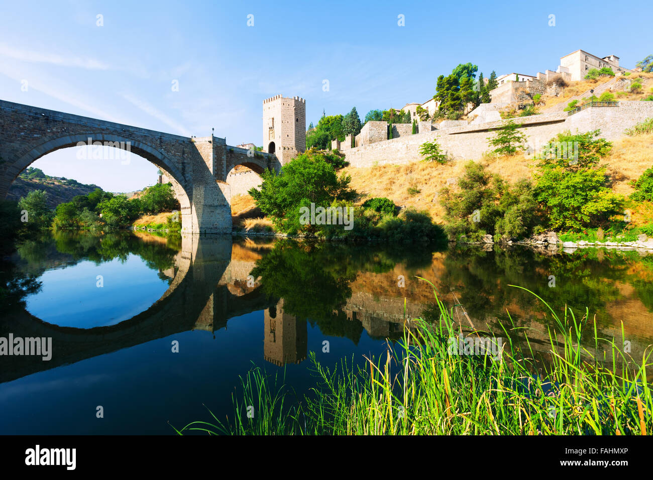 Alcazar alcantara bridge arch hi-res stock photography and images - Alamy