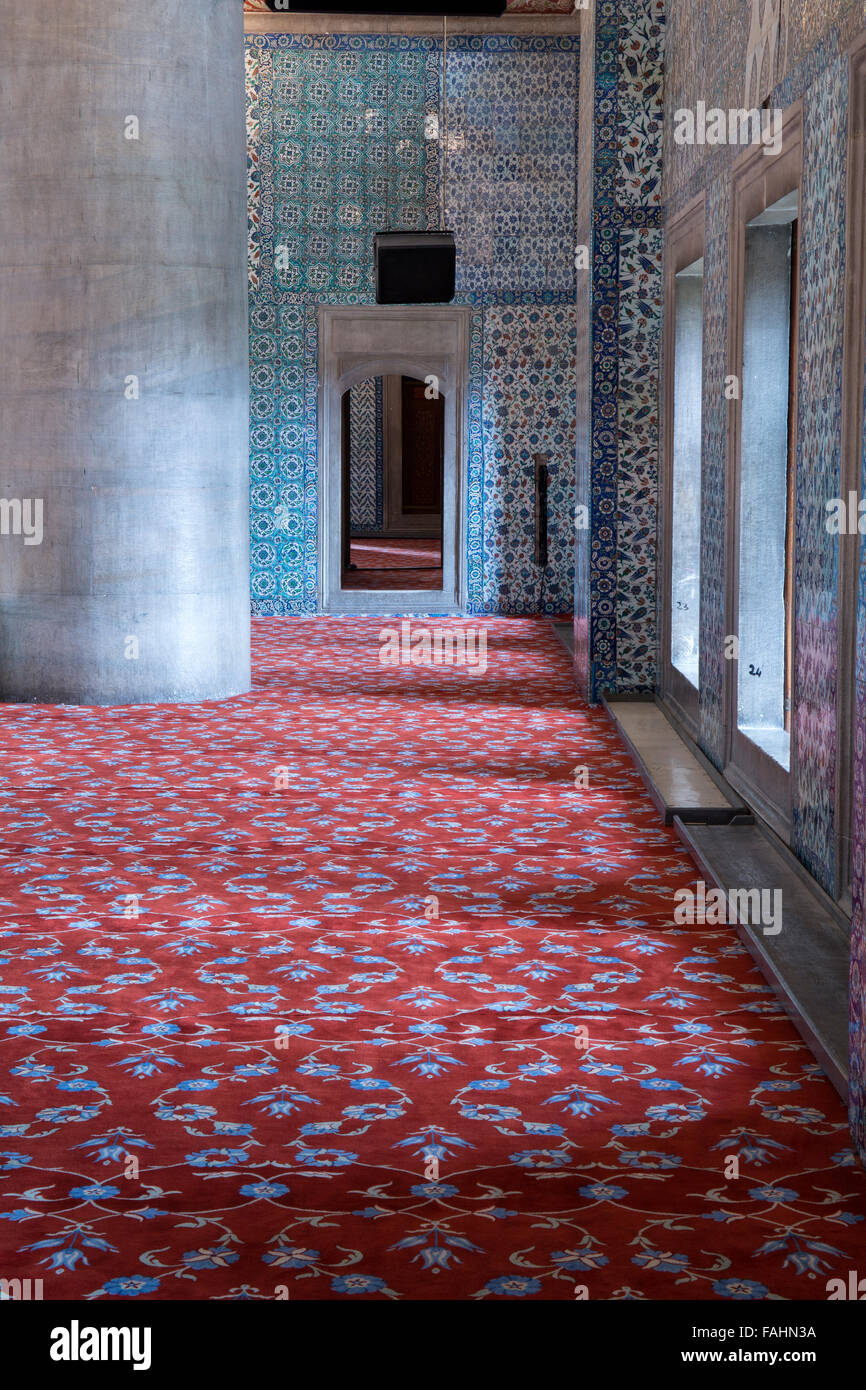 Internal view of Blue Mosque, Istanbul, Turkey Stock Photo - Alamy