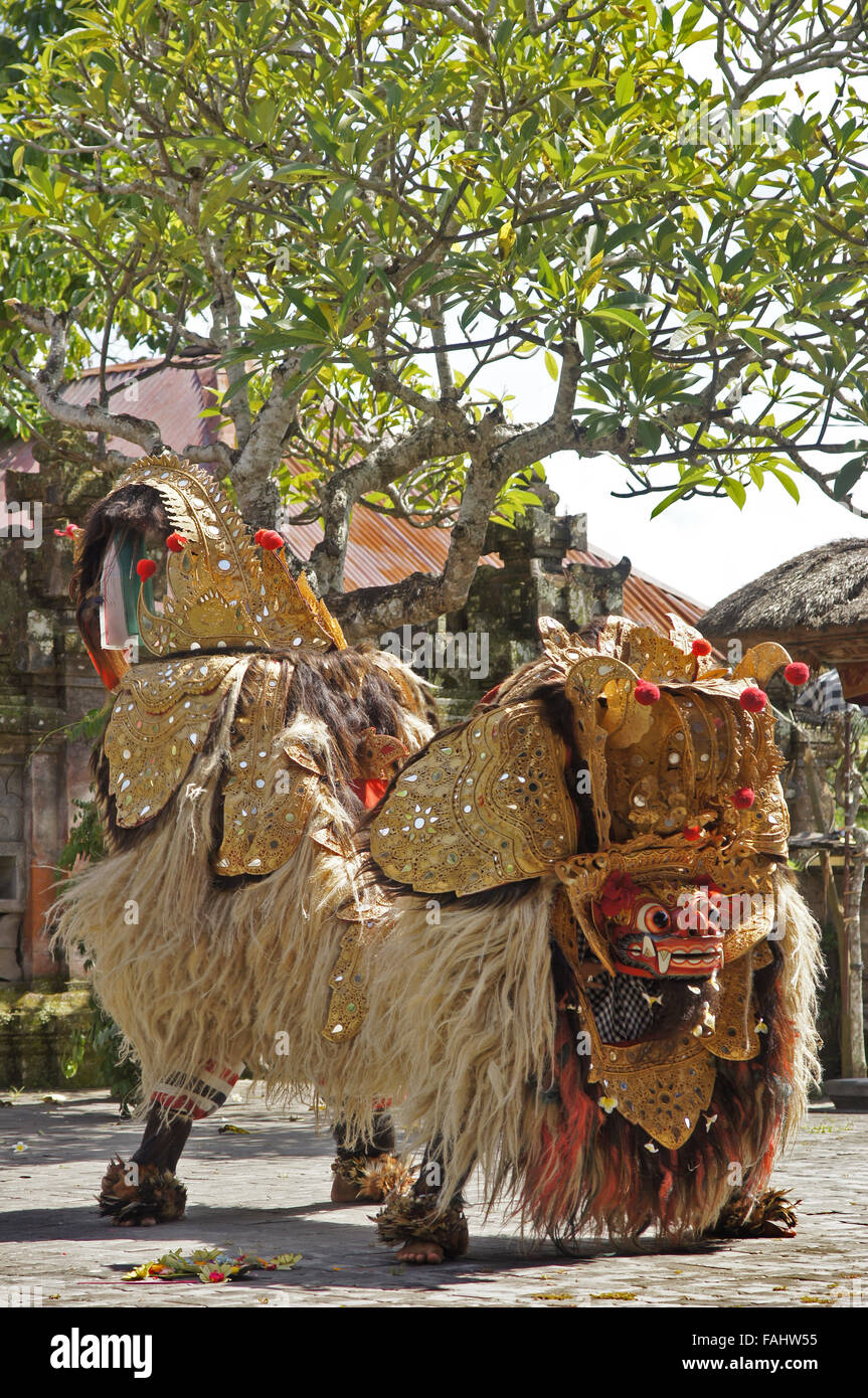 Barong dance mask of lion in Ubud, Bali, Indonesia Stock Photo - Alamy