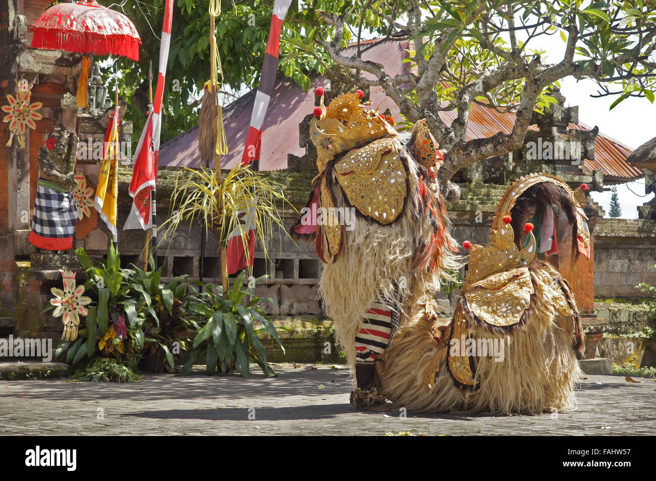 Barong dance mask of lion in Ubud, Bali, Indonesia Stock Photo - Alamy