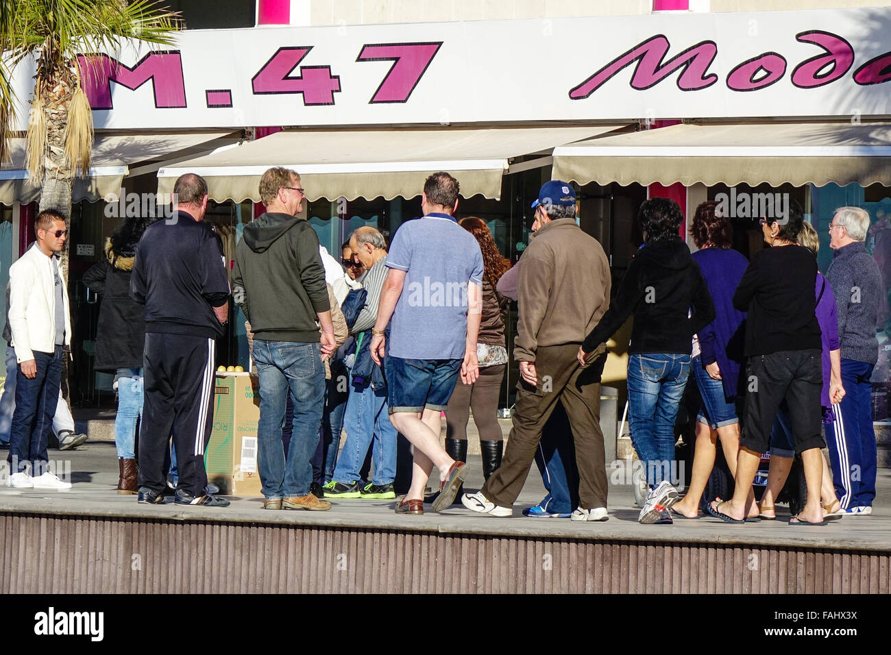 Pea men, peamen, shell men, con men, most of the people in this picture ...