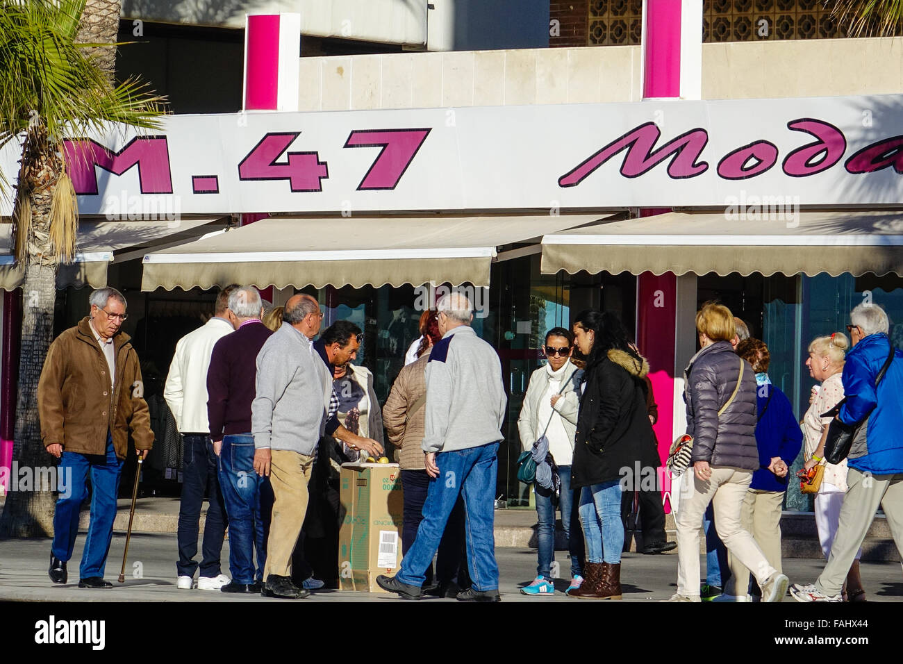 Pea men, peamen, shell men, con men, most of the people in this picture ...