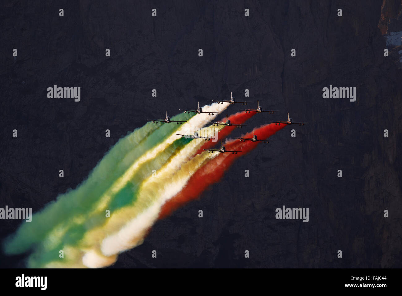 Italian special unit airforce 'Frecce Tricolori' (Tri-colour Arrows ...