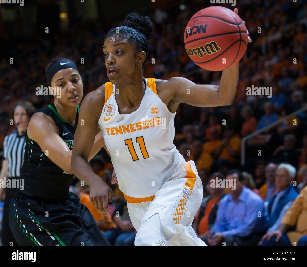 December 30, 2015: Diamond DeShields #11 of the Tennessee Lady ...