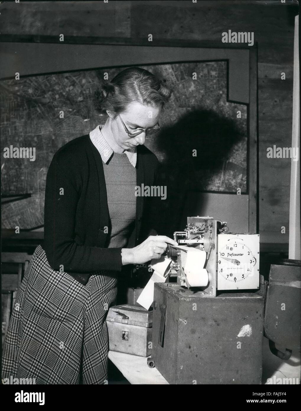 Traffic counting machine hi-res stock photography and images - Alamy