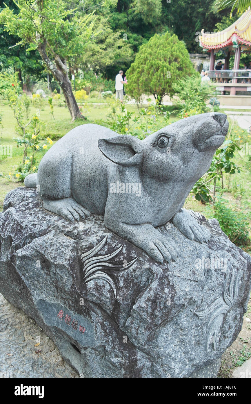 Rat statue on Penang Hill, Malaysia Stock Photo - Alamy