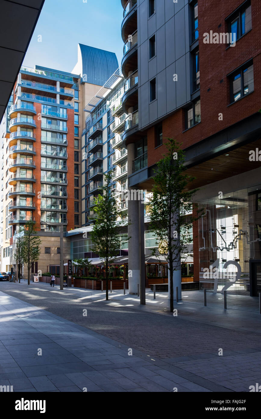 Manchester city centre buildings hi-res stock photography and images ...