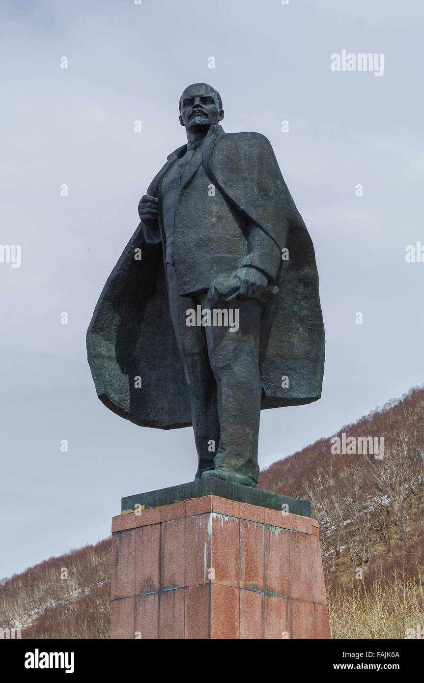Statue vladimir lenin hi-res stock photography and images - Alamy