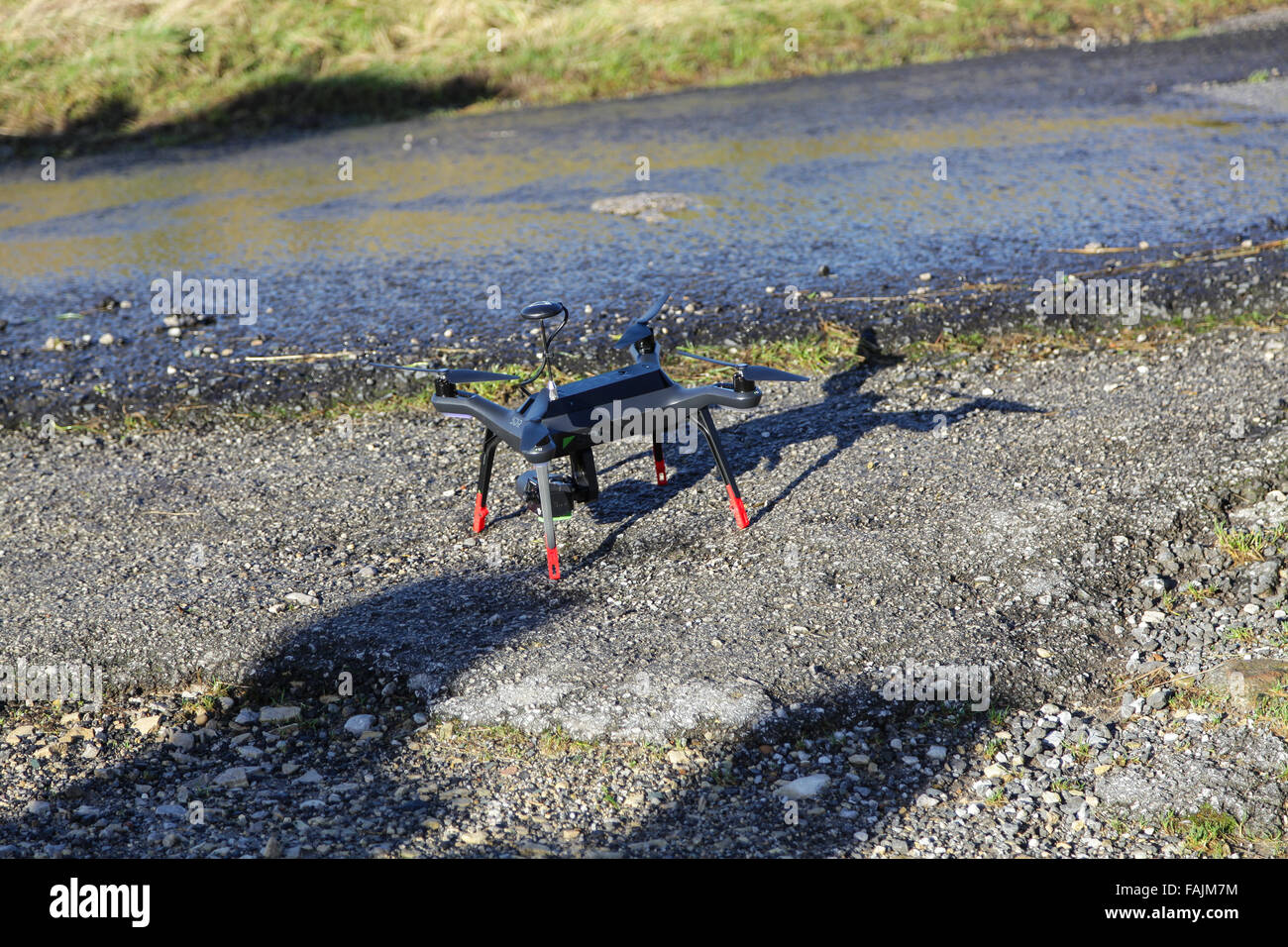 3DR Robotics solo UAV consumer products, drone filming platform with ...