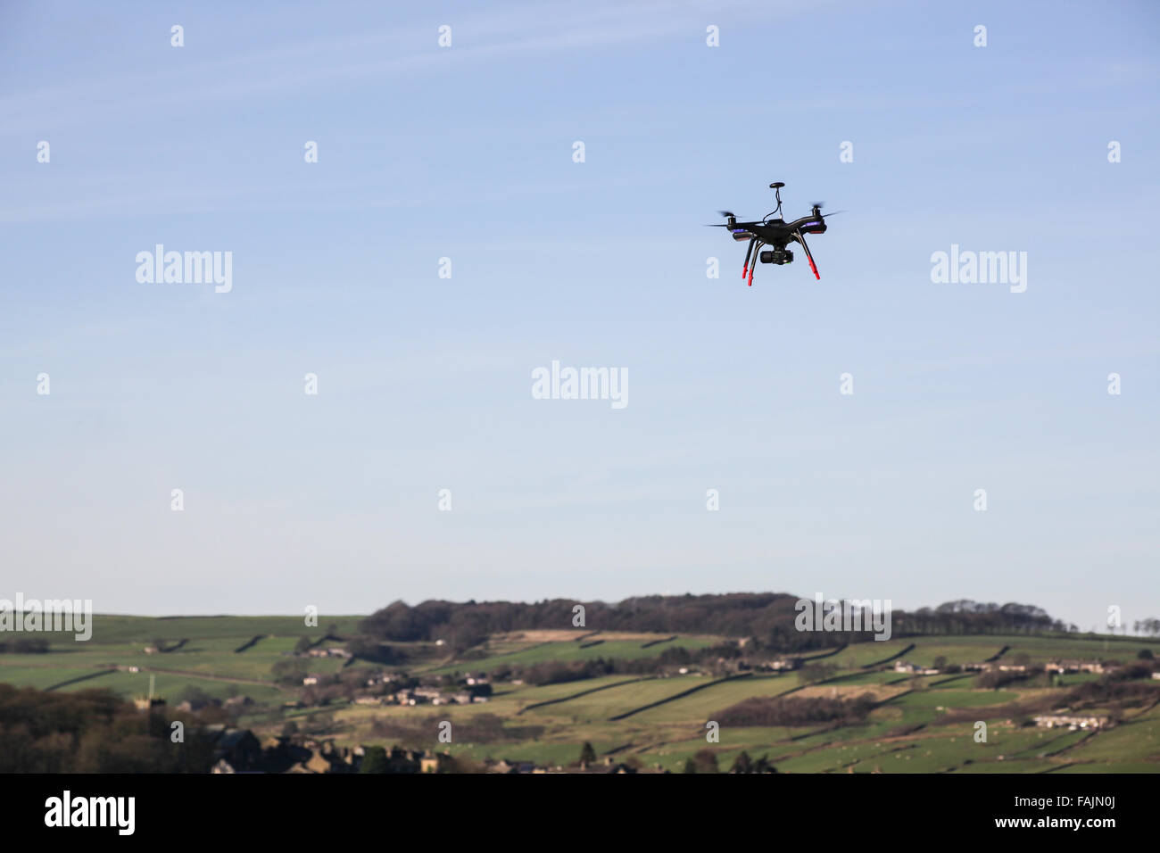 Drone camera video platform flying hi-res stock photography and images ...