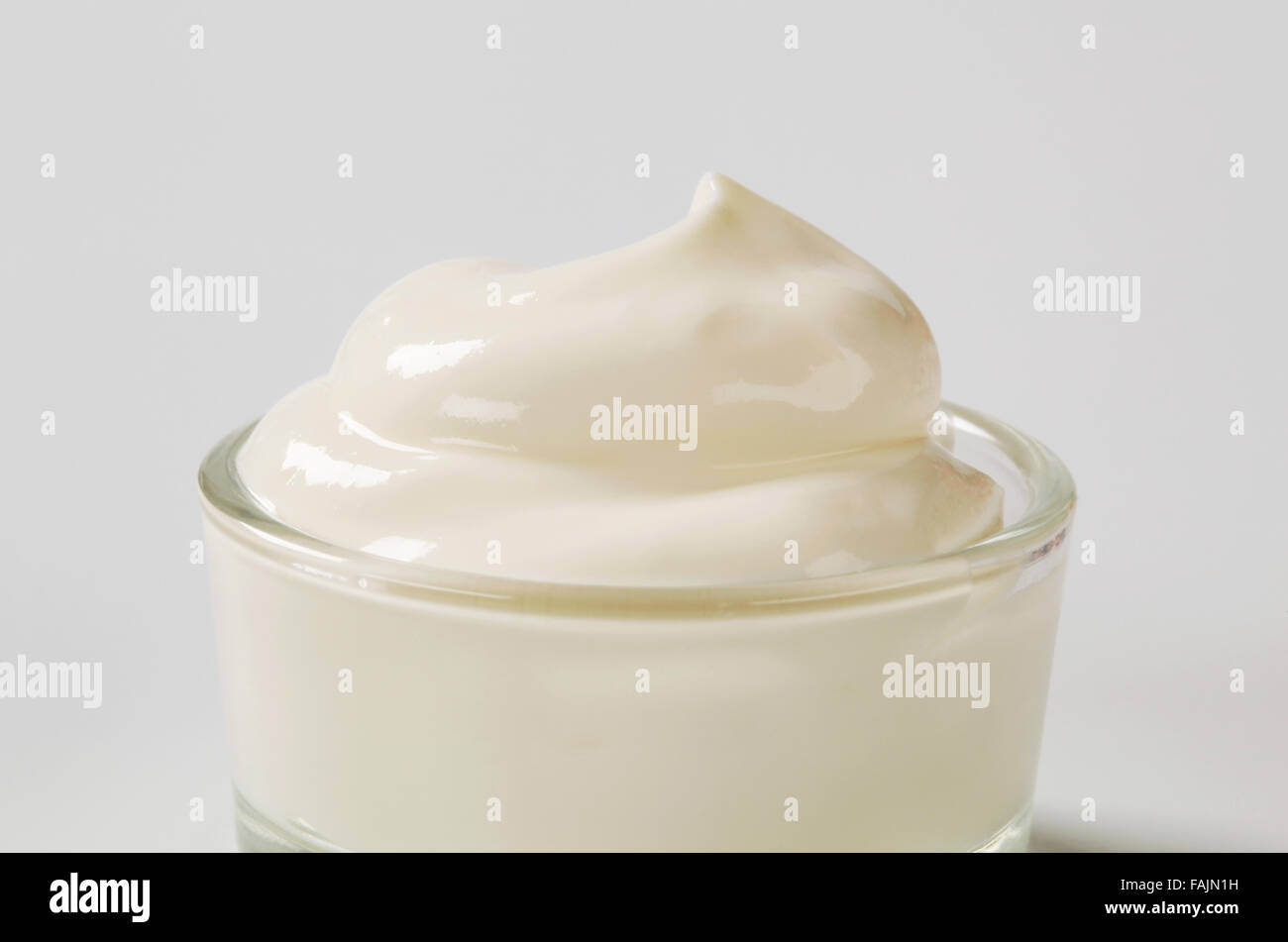 Smooth spread in glass hi-res stock photography and images - Alamy