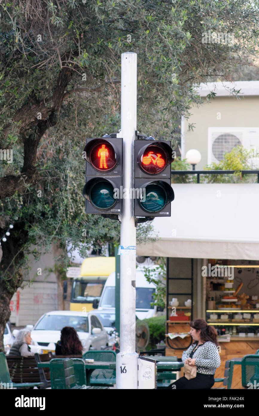 Red Light At Pedestrian Crossing Lights Stock Photos & Red Light At ...