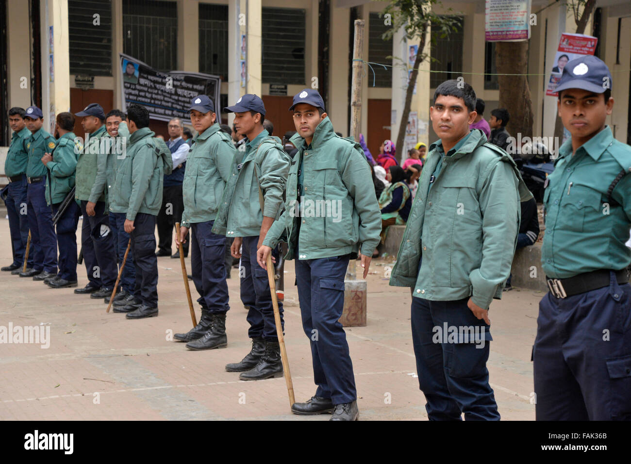 Dhaka, Bangladesh. 31st Dec, 2015. Bangladesh police stand guard ...