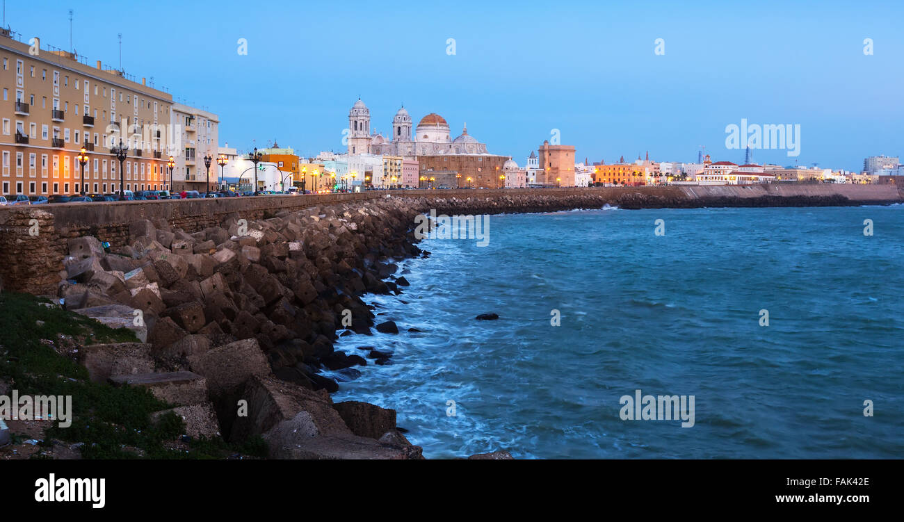 Cadiz spain ancient roman historic hi-res stock photography and images ...