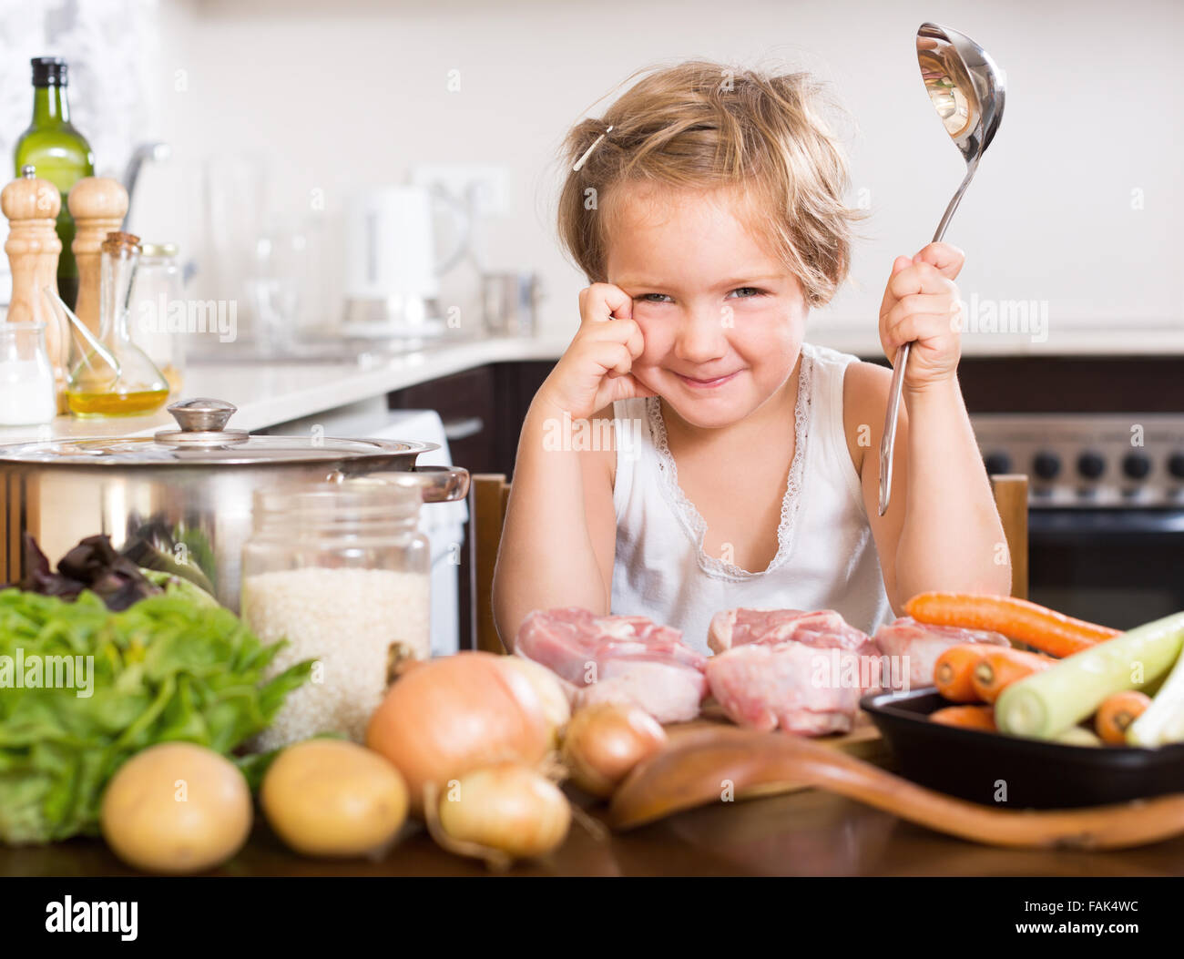 Child with vegetable soup hi-res stock photography and images - Alamy