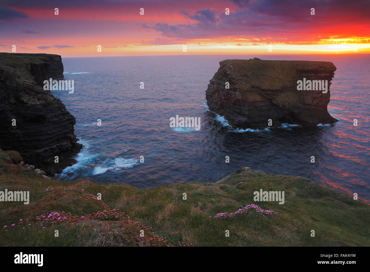 Craggy cliff cliffs hi-res stock photography and images - Alamy