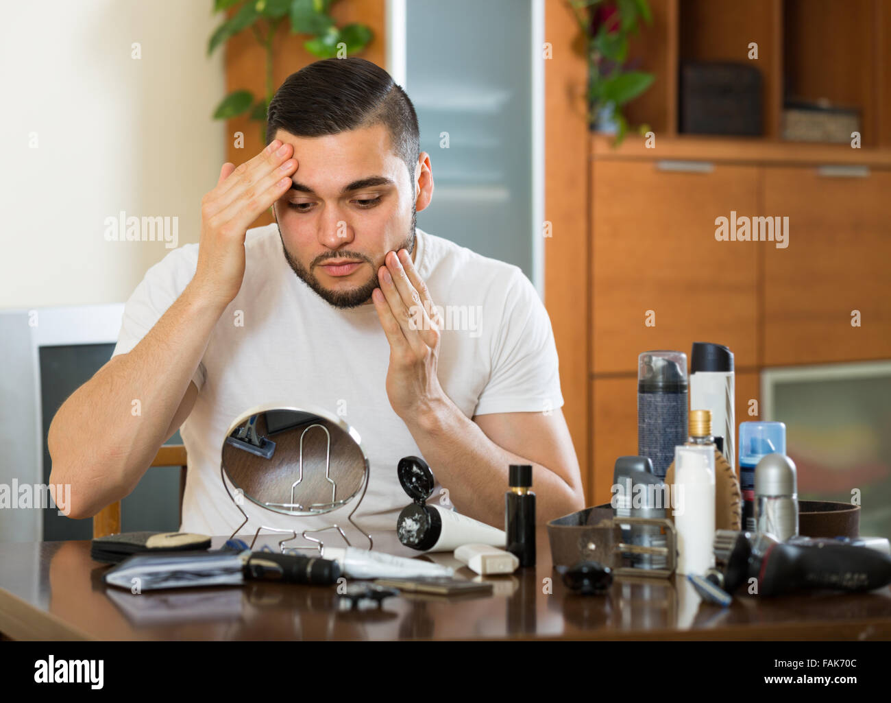 Handsome spanish man 20 25 years hi-res stock photography and images ...