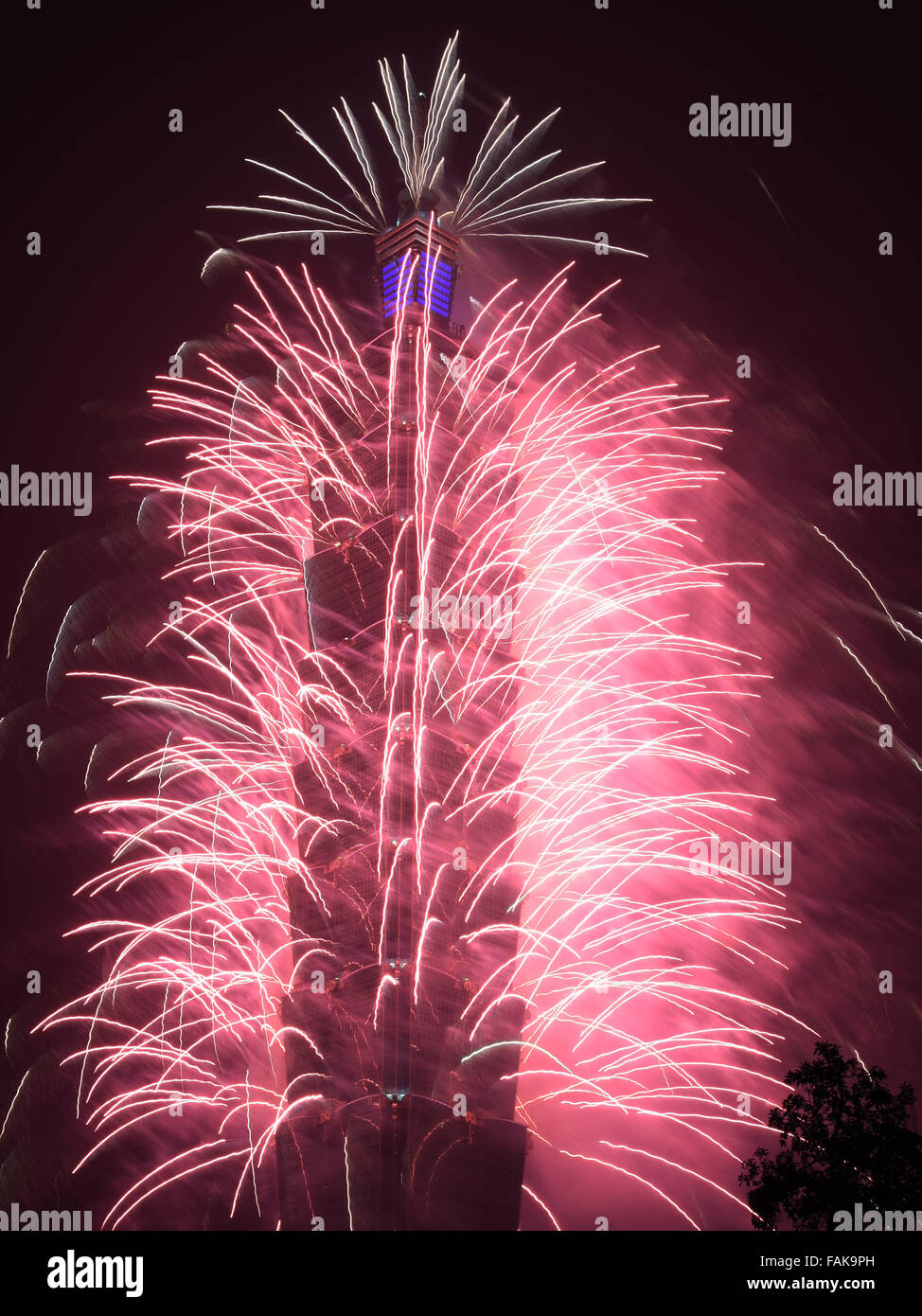 Taipei 101 fireworks hi-res stock photography and images - Alamy