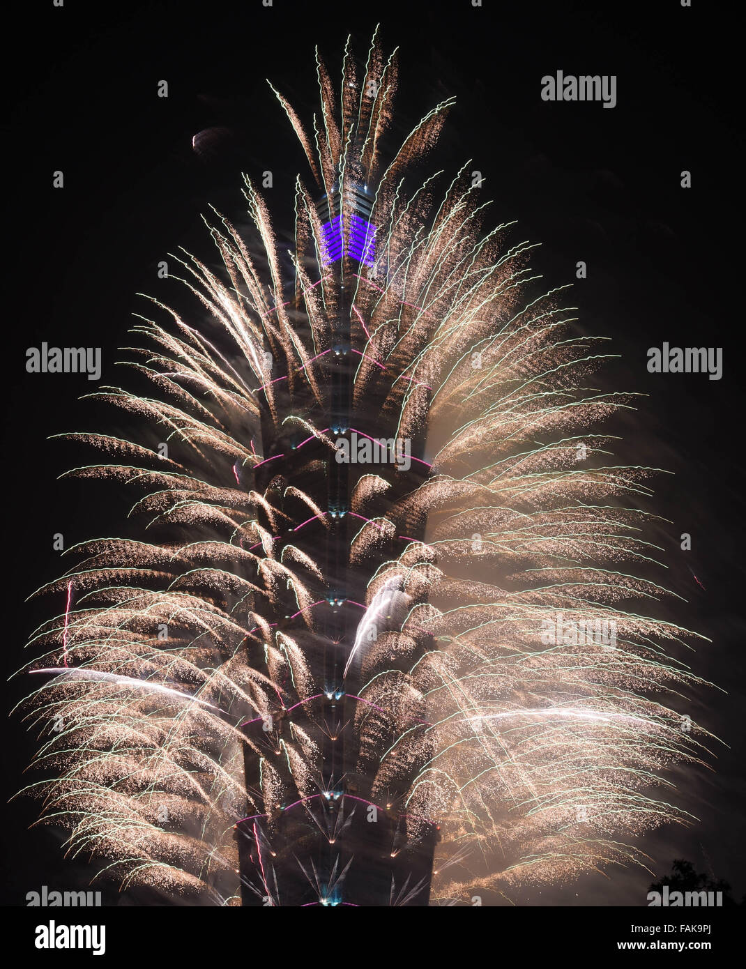 Taipei 101 fireworks hi-res stock photography and images - Alamy