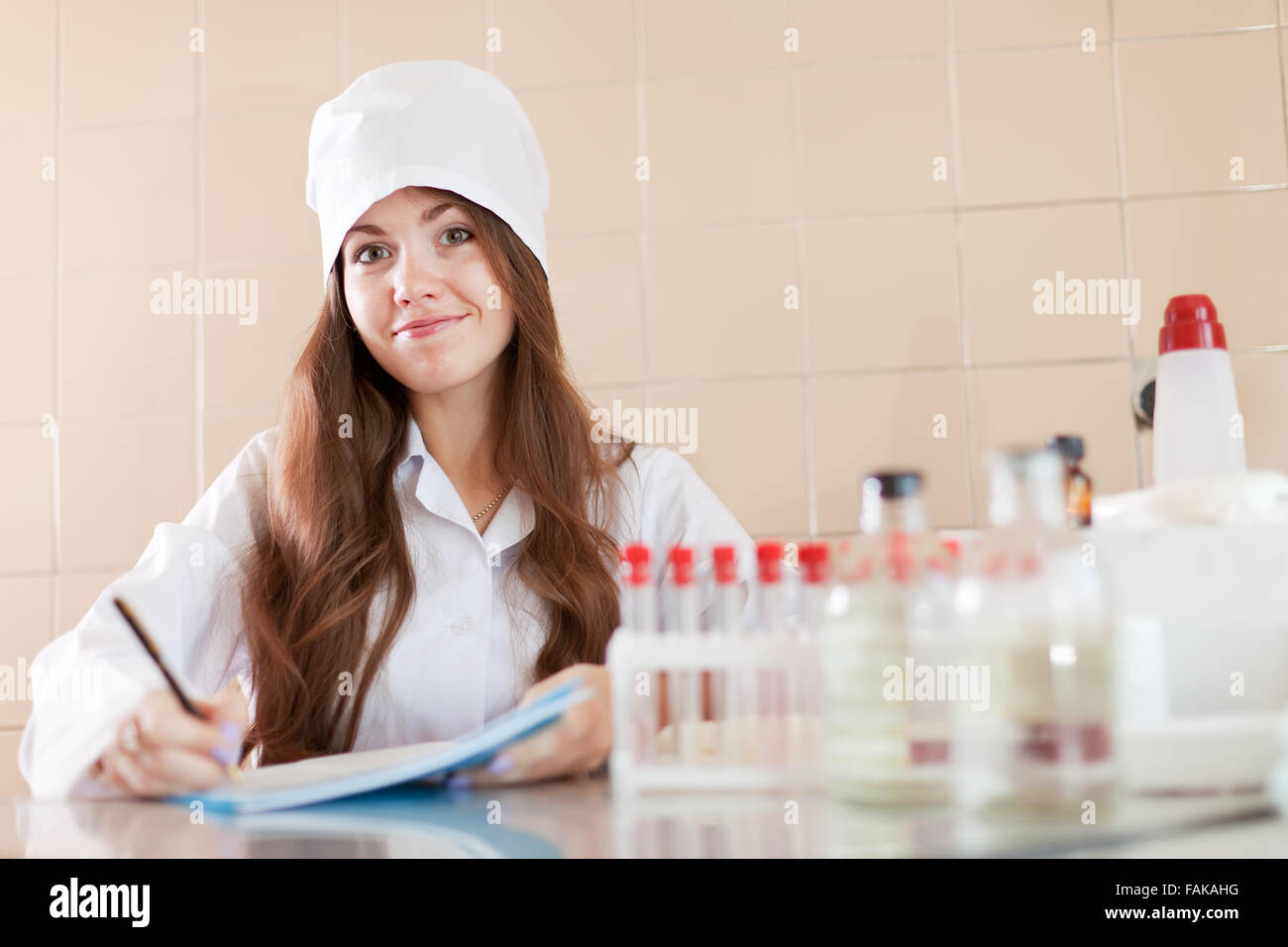 Young nurse working in medical laboratory Stock Photo - Alamy