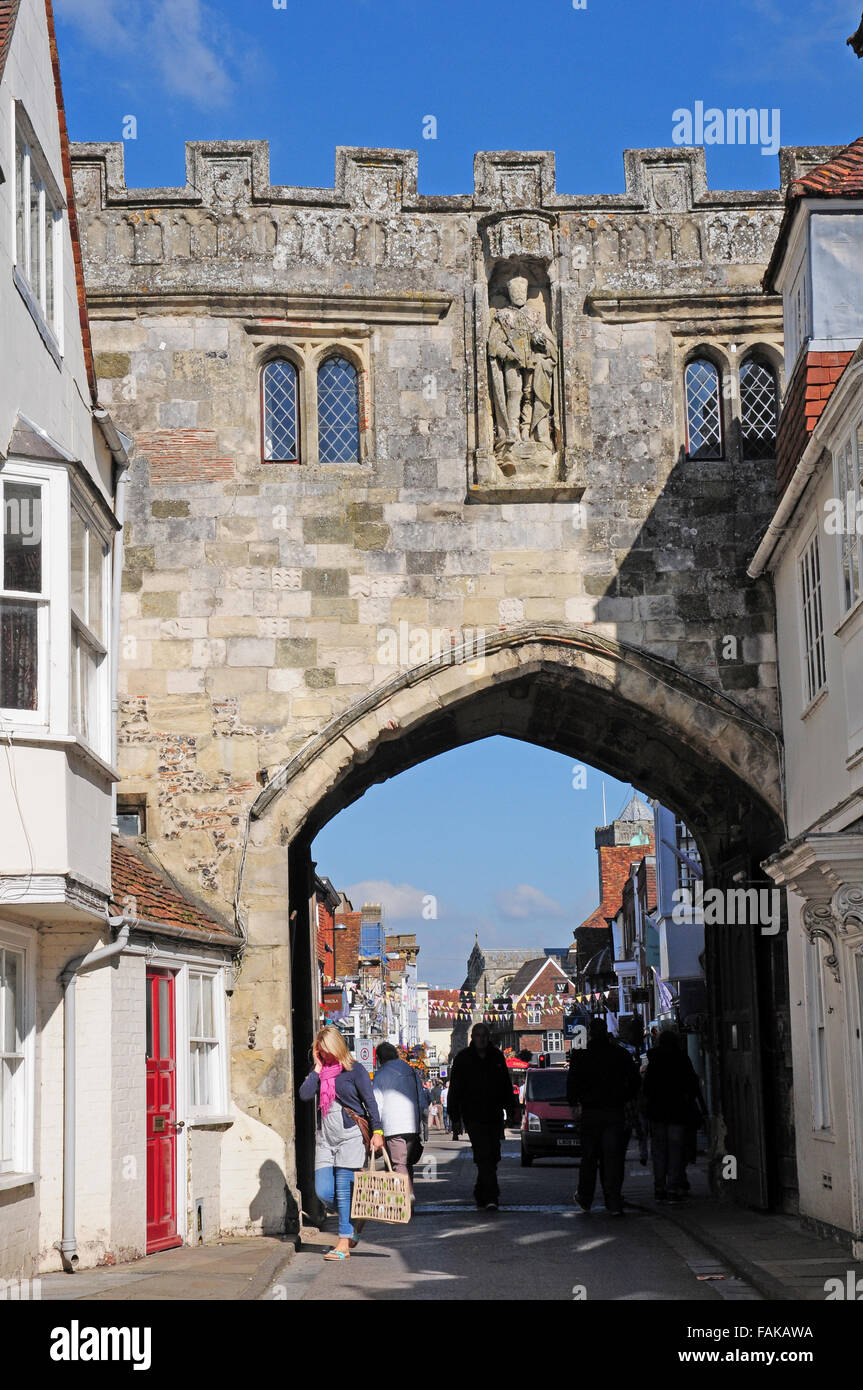 Medieval archway leading from the Cathedral Precincts Stock Photo - Alamy