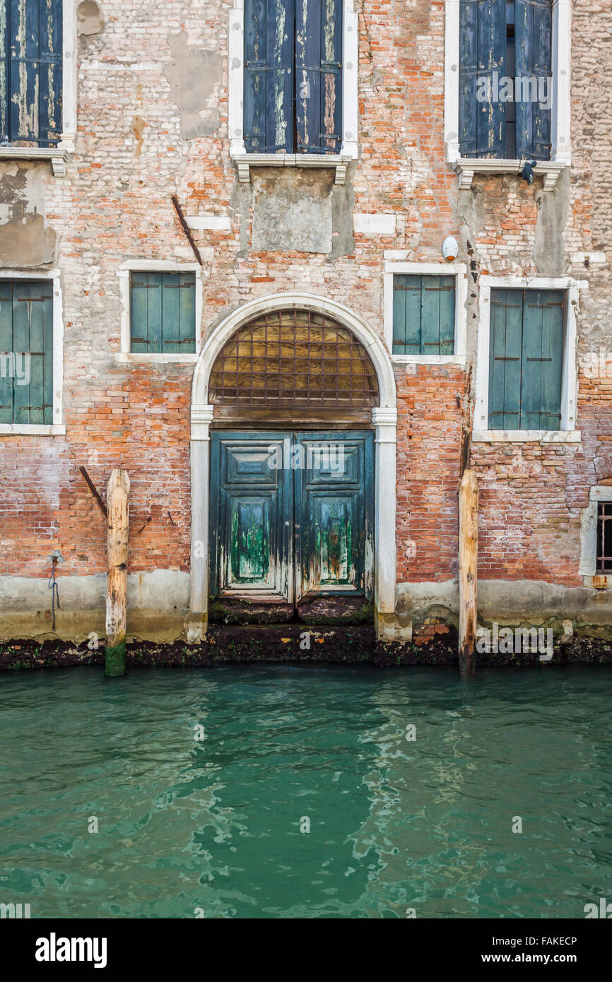 Buildings with traditional Venetian windows in Venice, Italy Stock ...