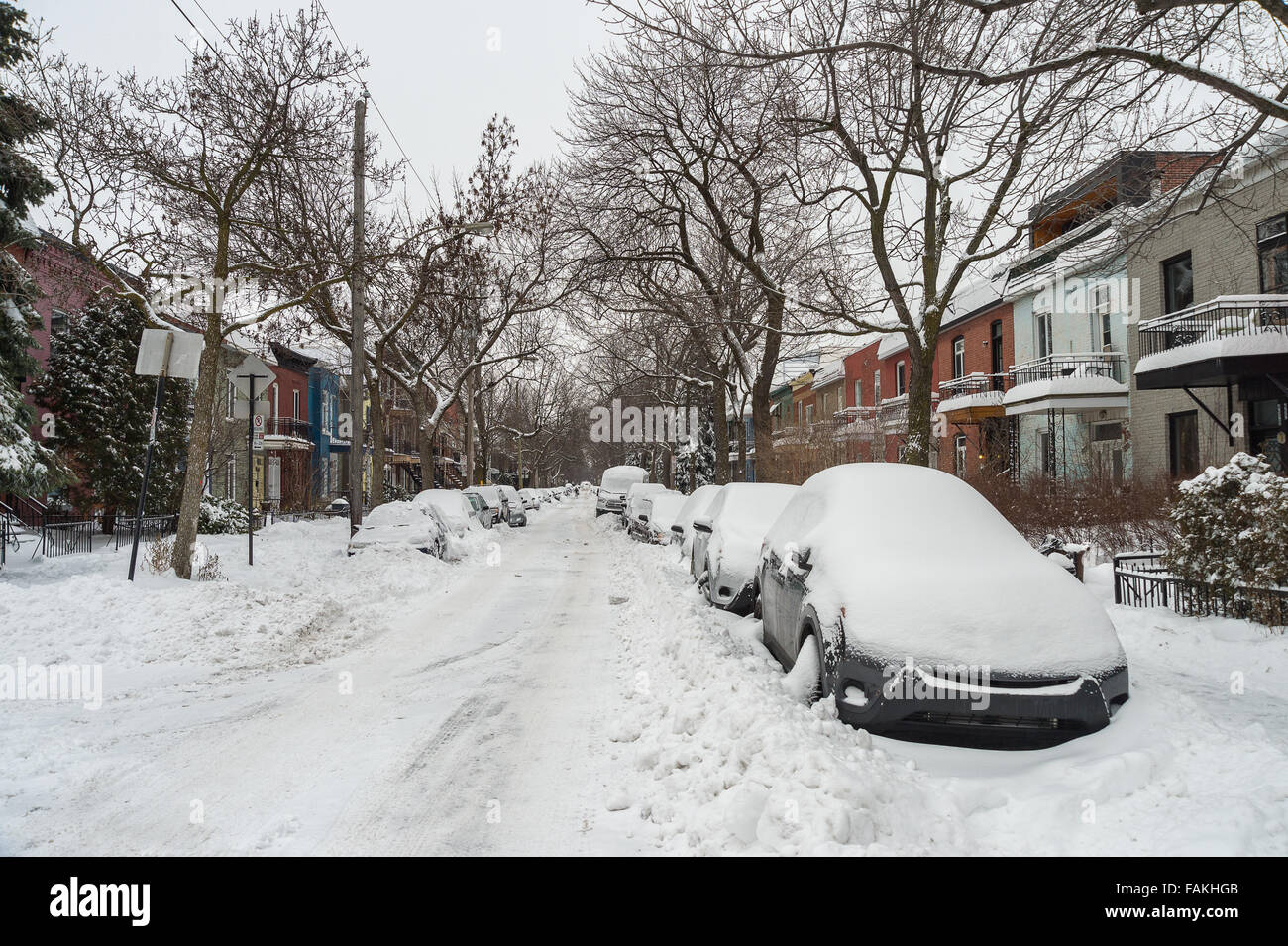 Montreal street after snow storm hi-res stock photography and images ...
