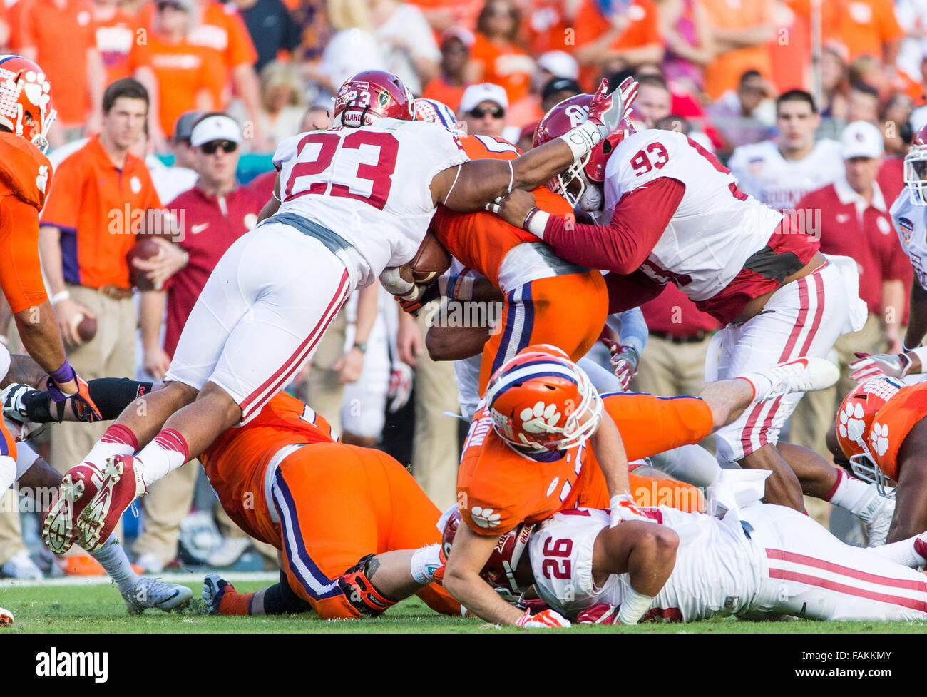 Miami FL, USA. 31st Dec, 2015. Clemson Tigers running back Wayne ...