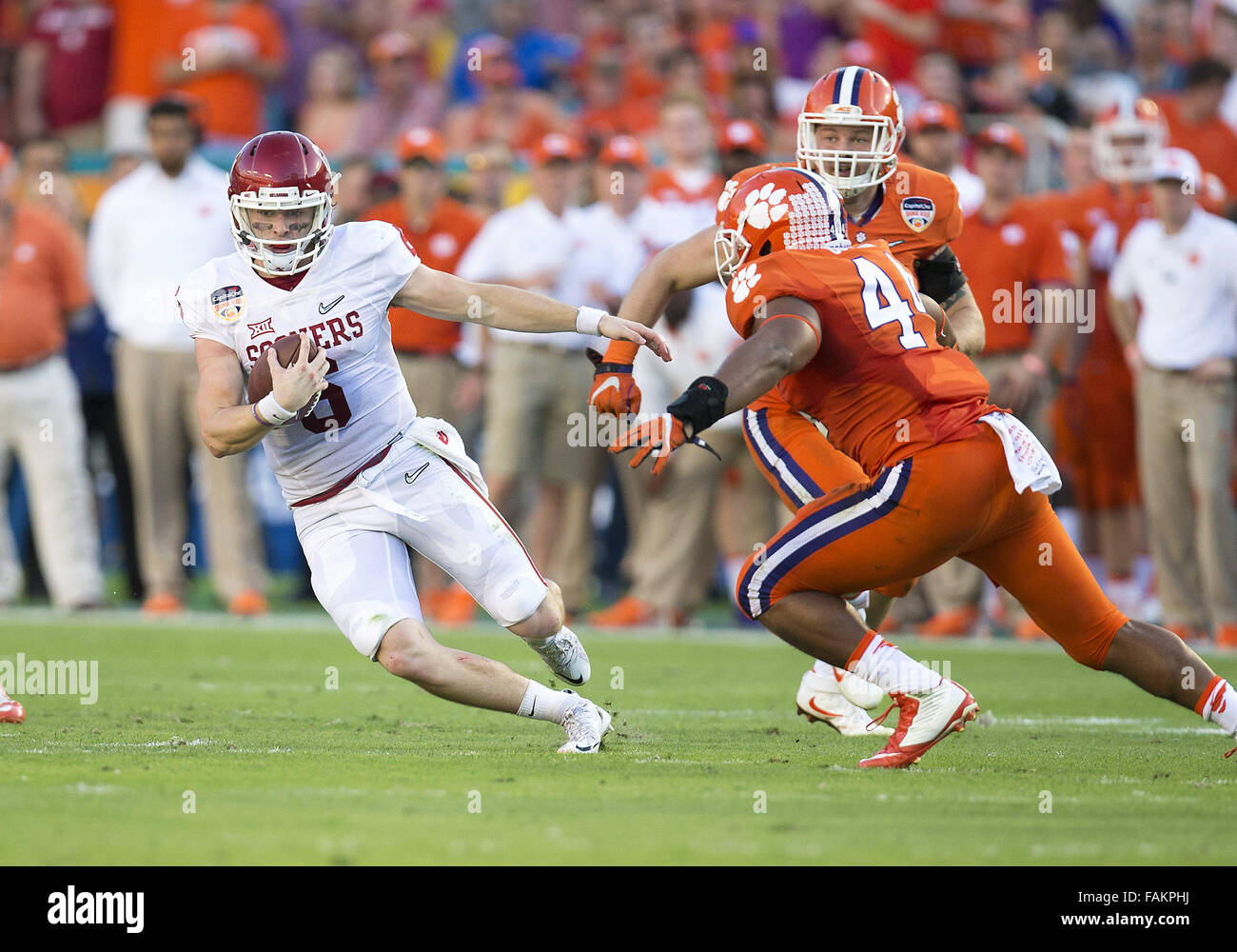 Baker Mayfield Orange High Resolution Stock Photography and Images - Alamy
