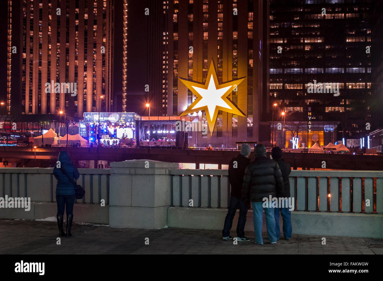 Chicago, USA. 31 December 2015. A giant star, the centrepiece of the ...