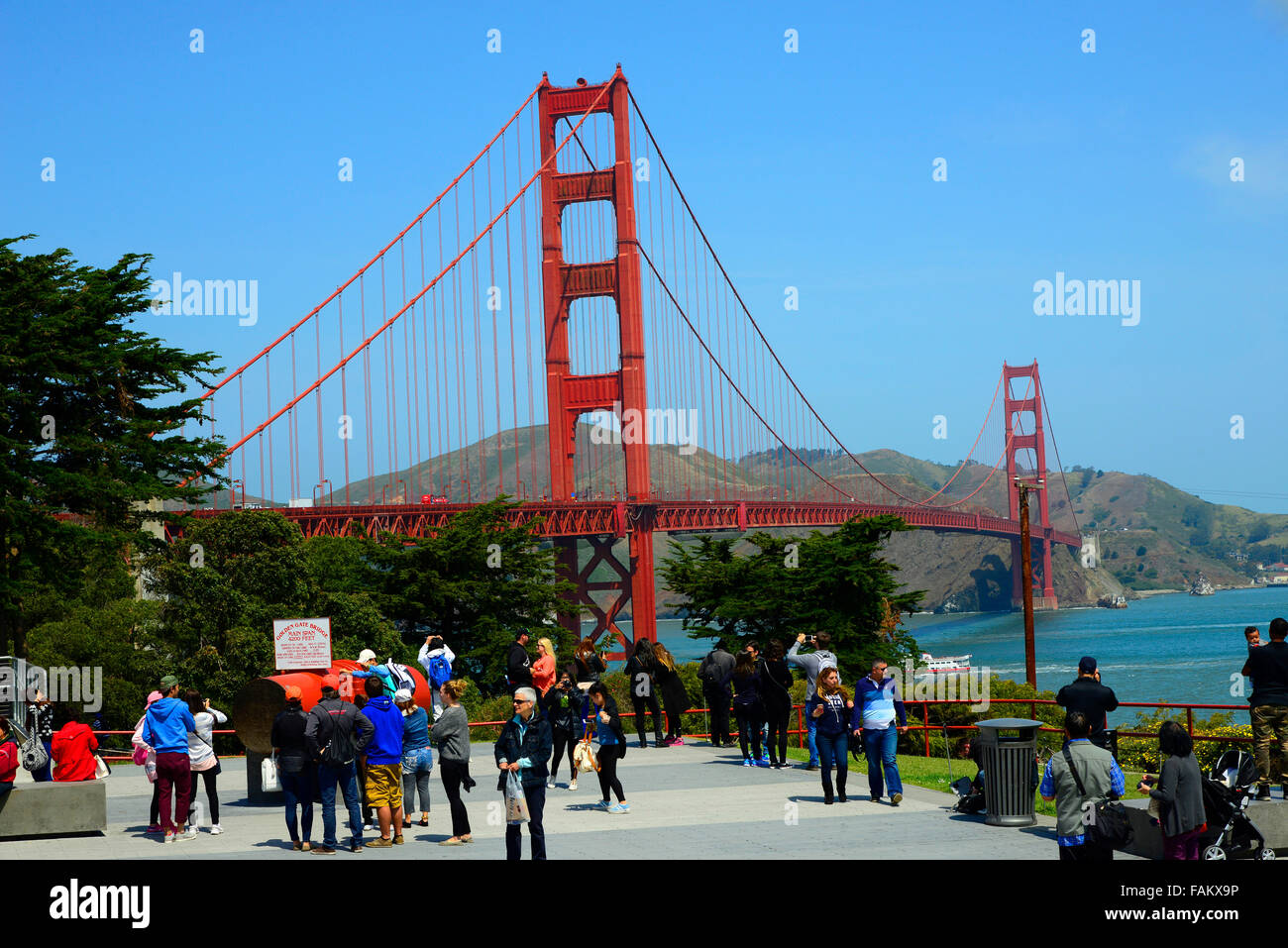 101 golden logo design hi-res stock photography and images - Alamy