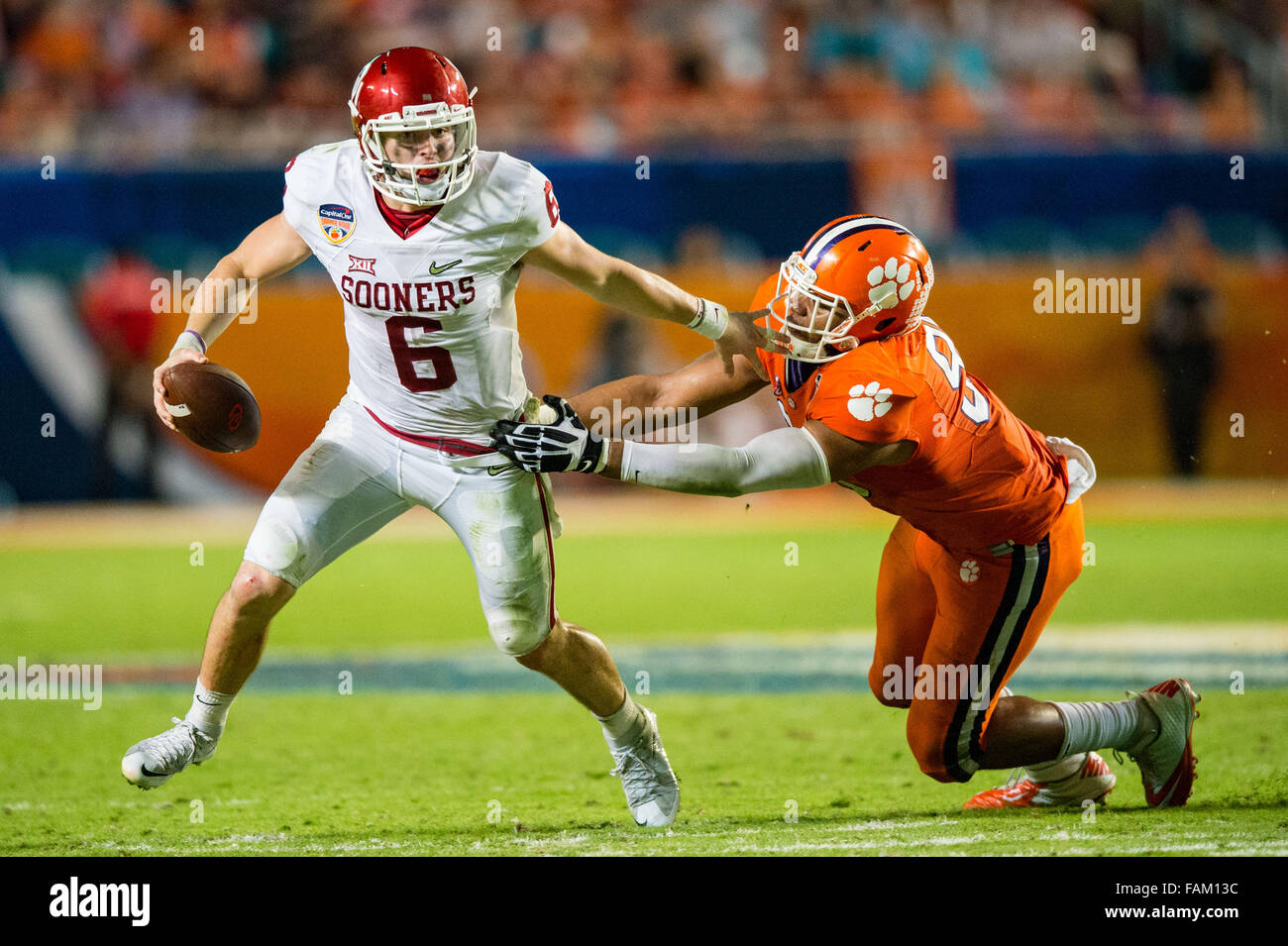Baker mayfield orange hi-res stock photography and images - Alamy