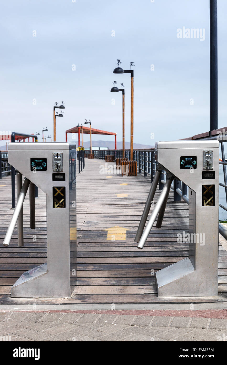 Urban turnstile hi-res stock photography and images - Alamy