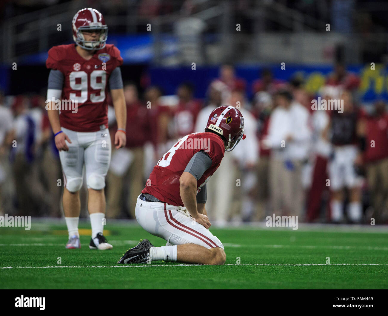Arlington, Texas, USA. 31st Dec, 2015. Alabama Crimson Tide quarterback ...