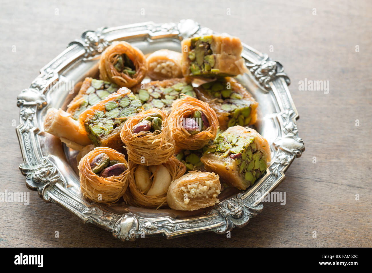 Syrian pastry with pistachios and nuts Stock Photo - Alamy