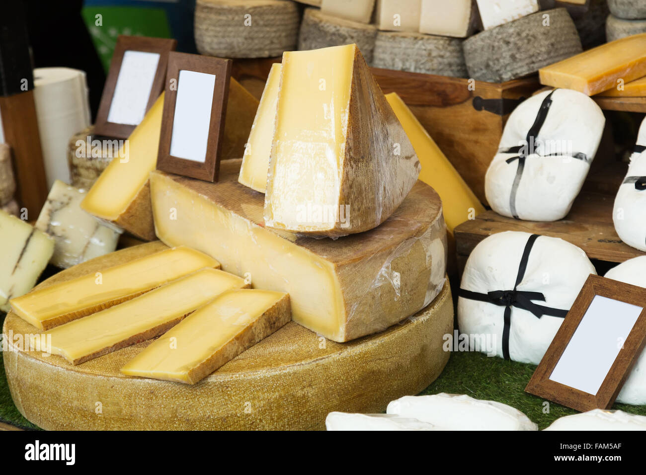 Bulk packs hi-res stock photography and images - Alamy