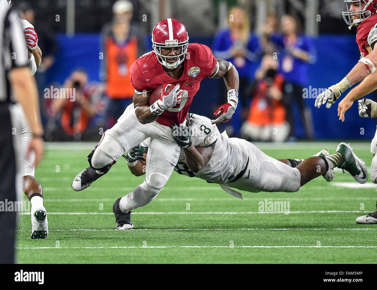 Arlington, Texas. 31st Dec, 2015. Alabama Crimson Tide running back Bo ...
