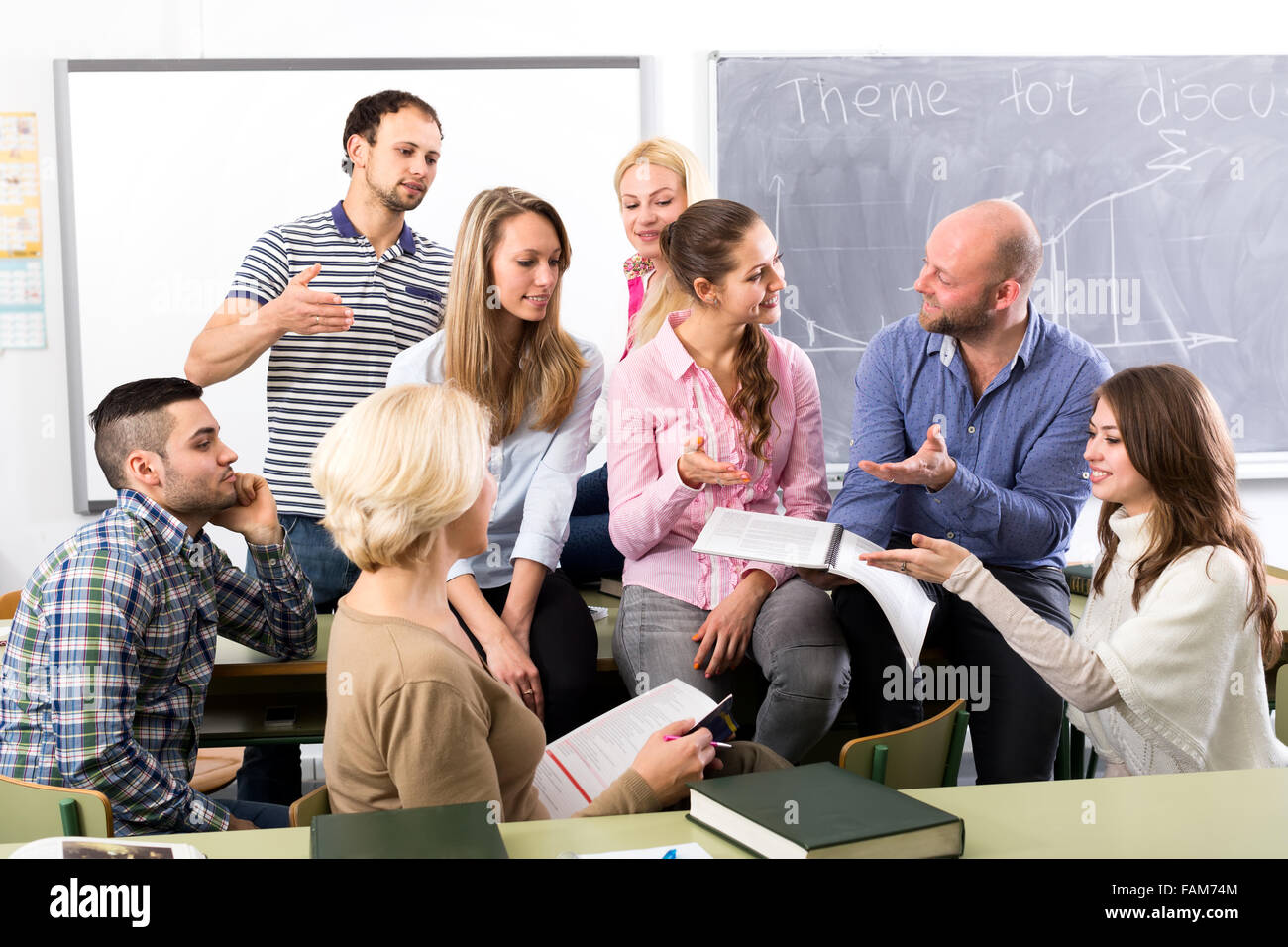 Informal discussion hi-res stock photography and images - Alamy