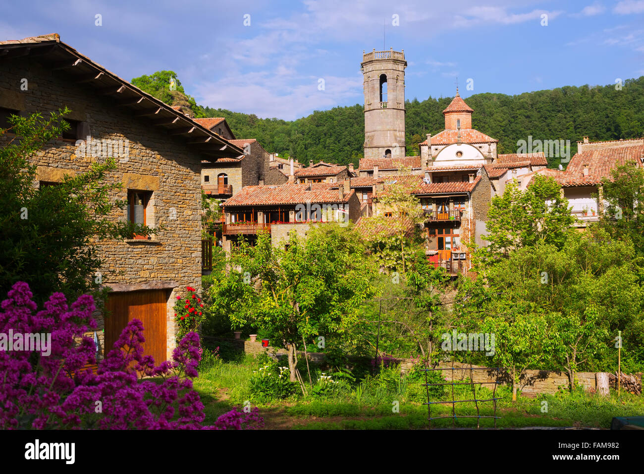 old catalan village in summer. Besalu, Catalonia Stock Photo - Alamy