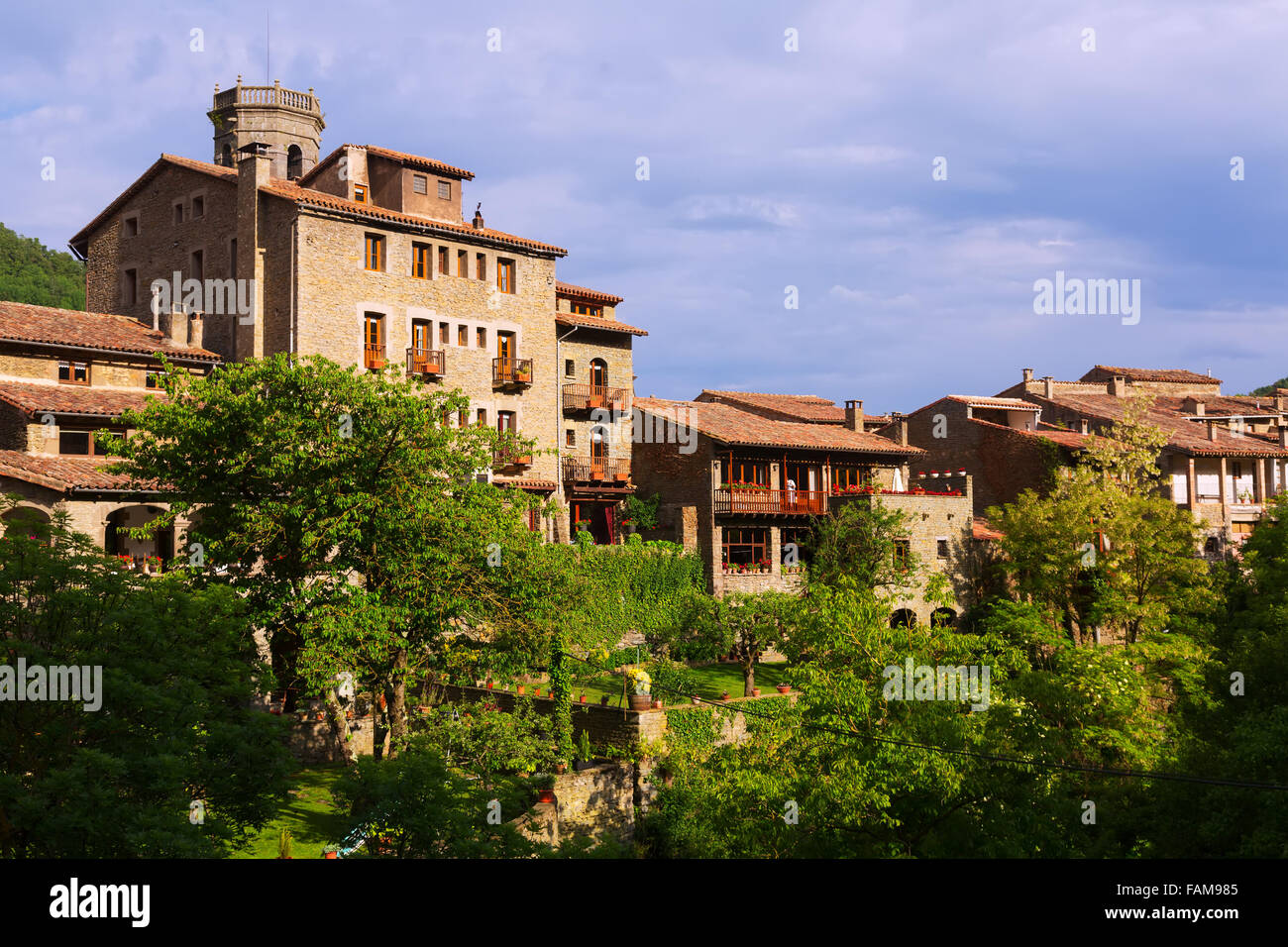General view of catalan village. Besalu, Spain Stock Photo - Alamy
