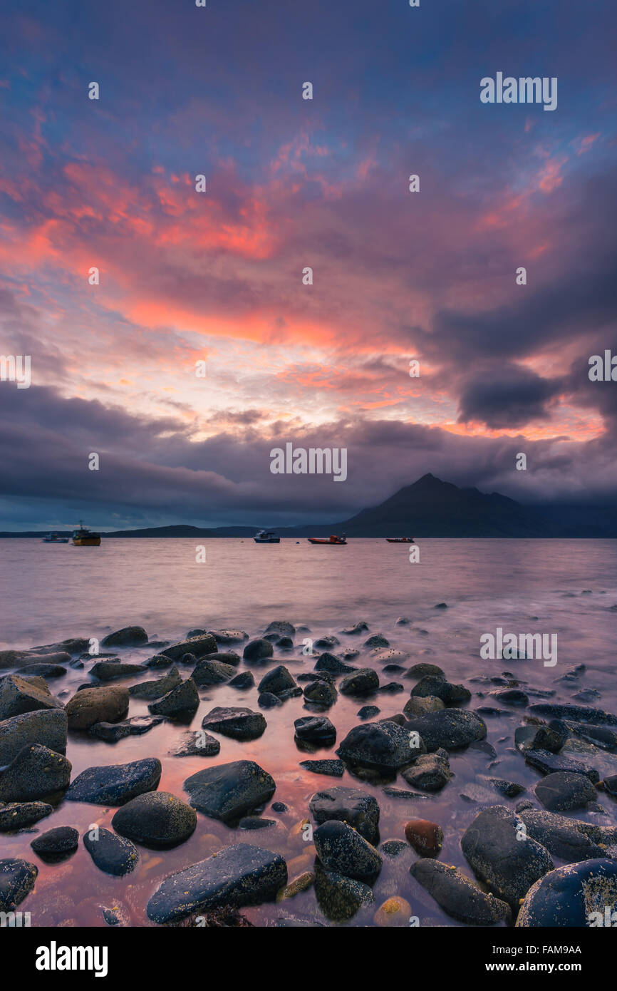 Sunset at Elgol Beach, Isle of Skye, Scotland Stock Photo - Alamy