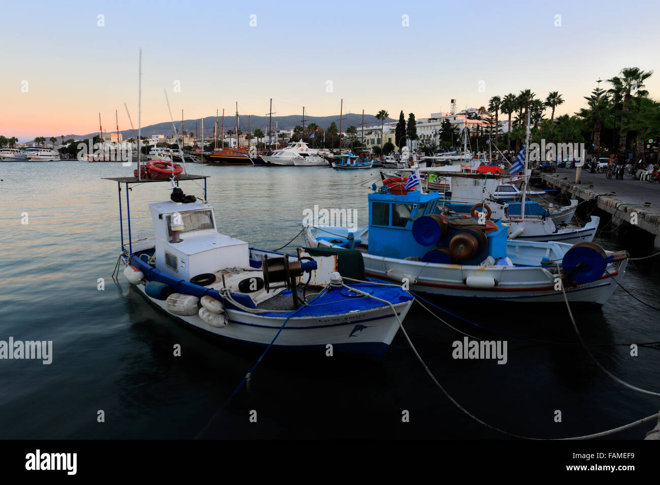 Boat harbours hi-res stock photography and images - Alamy