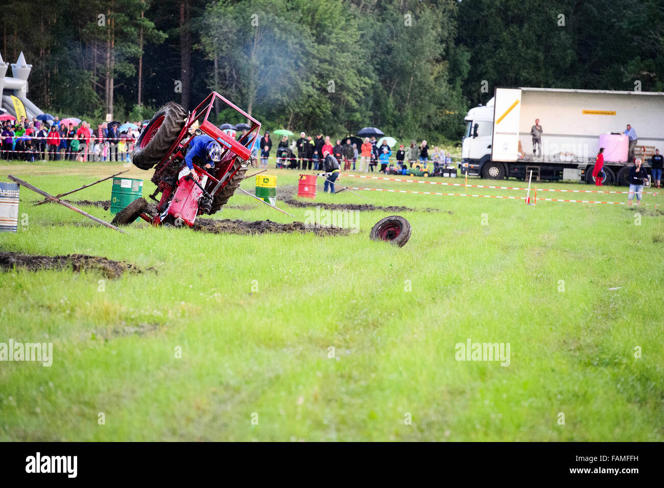 Lost tractor hi-res stock photography and images - Alamy
