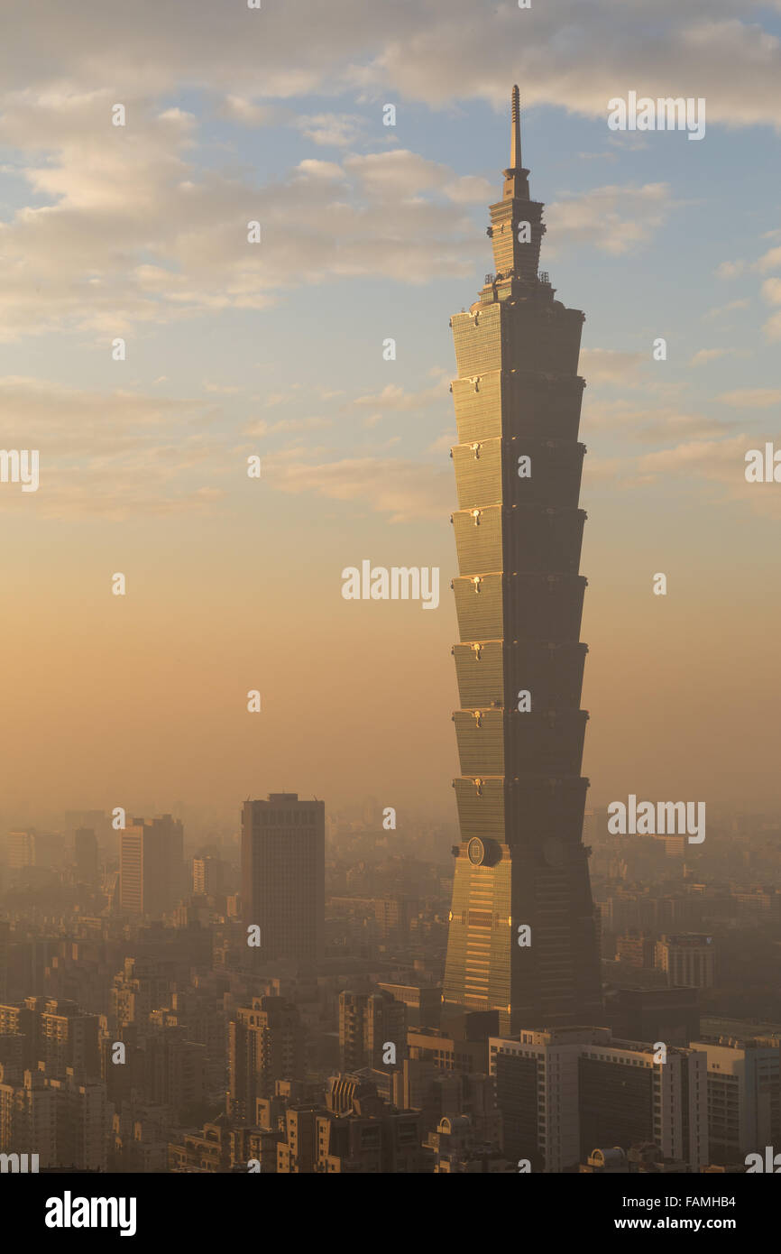 Taipei 101 sunset hi-res stock photography and images - Alamy