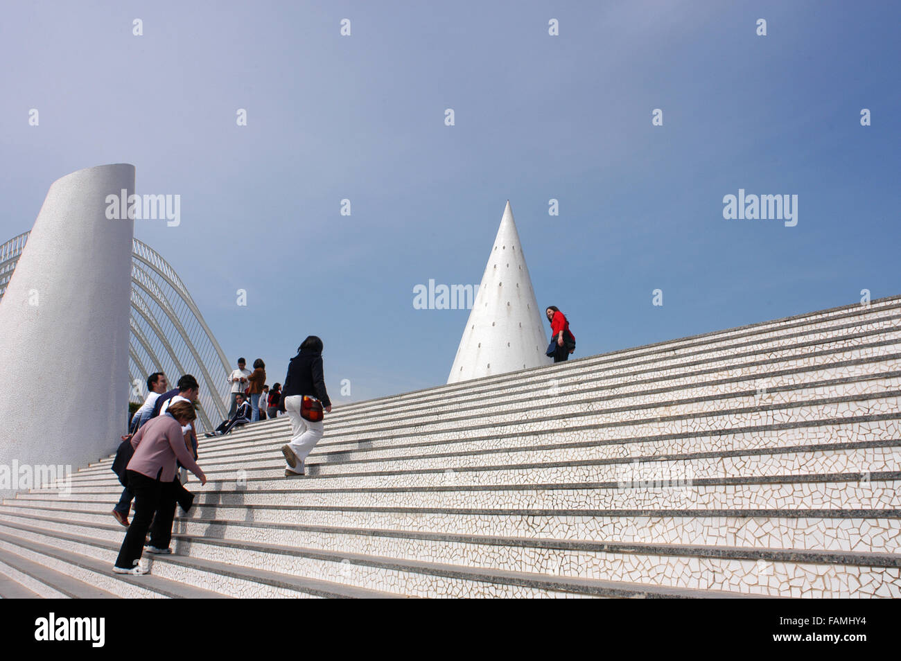 L'Umbracle in Astronomy gardens. A landscaped walk in the City of Arts ...