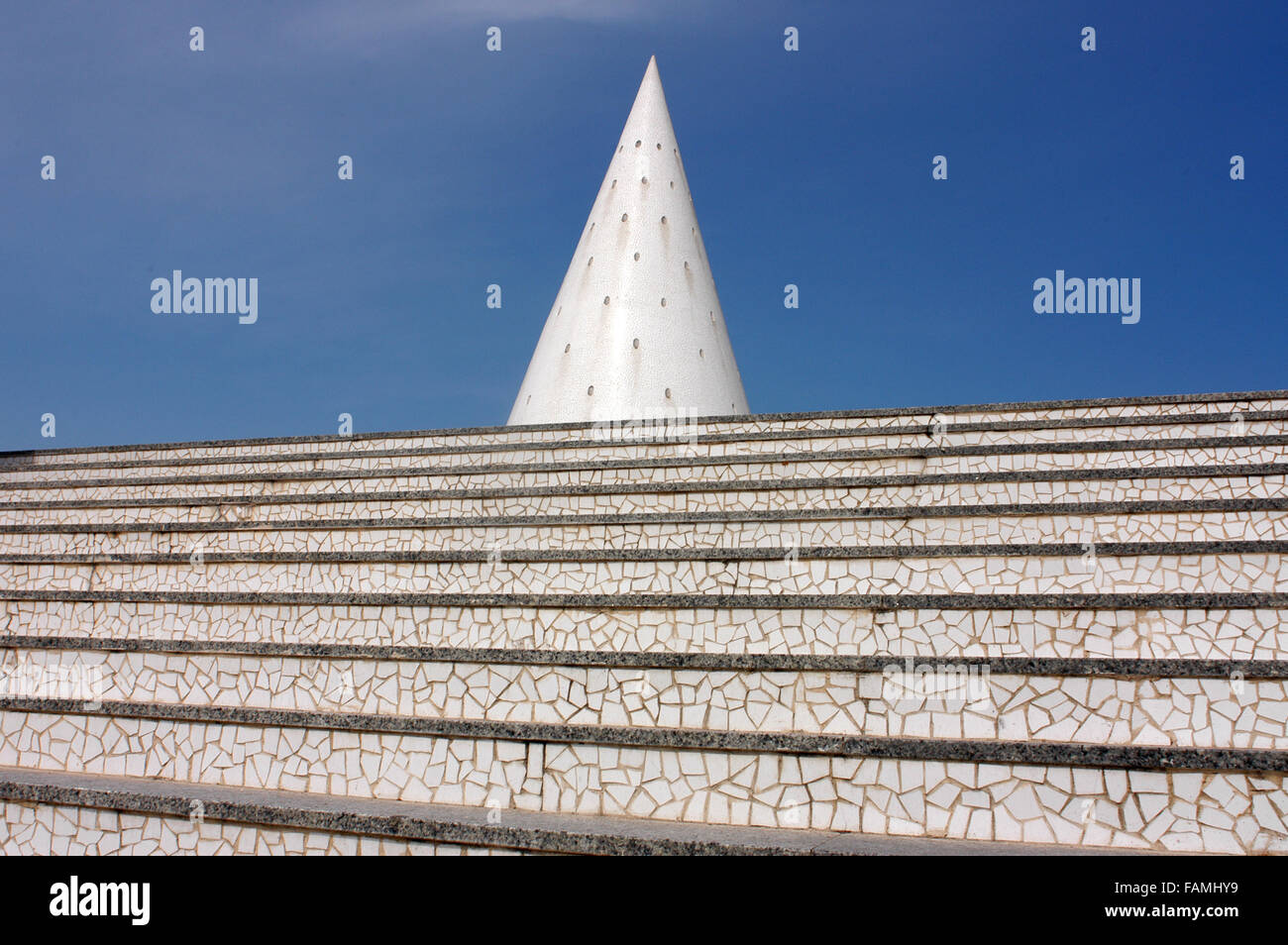 L'Umbracle in Astronomy gardens. A landscaped walk in the City of Arts ...