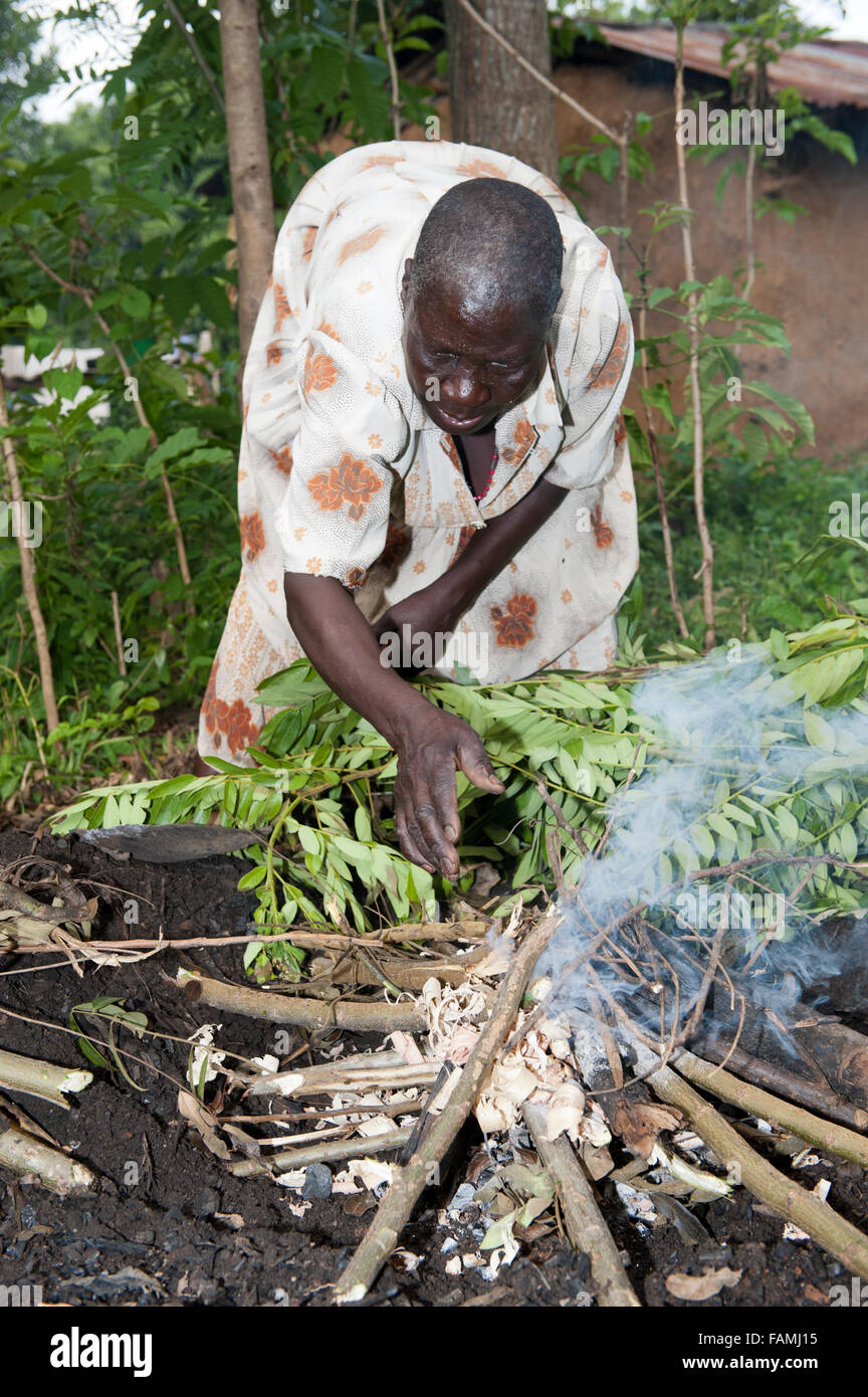 African fire pit hi-res stock photography and images - Alamy