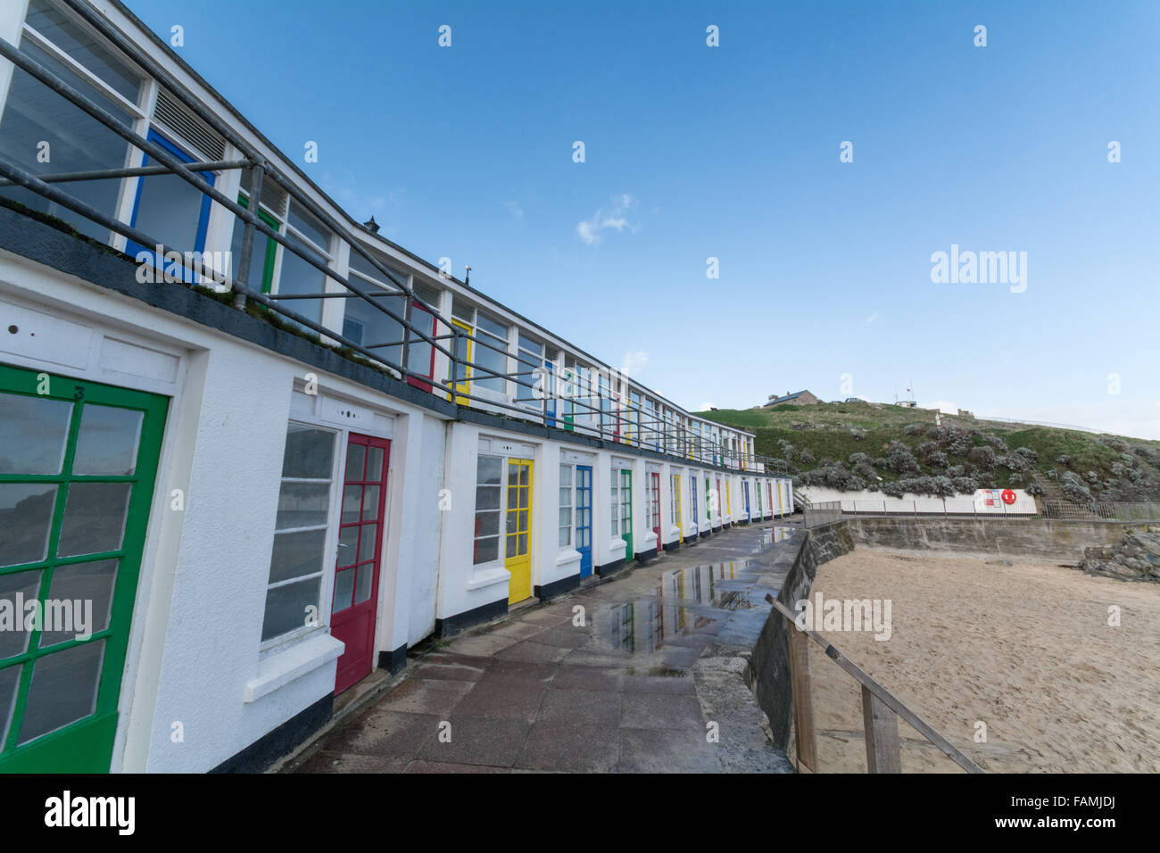 Beach huts st ives porthgwidden Stock Photo - Alamy
