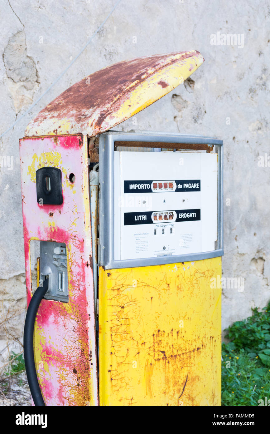 Old gas engine hi-res stock photography and images - Alamy