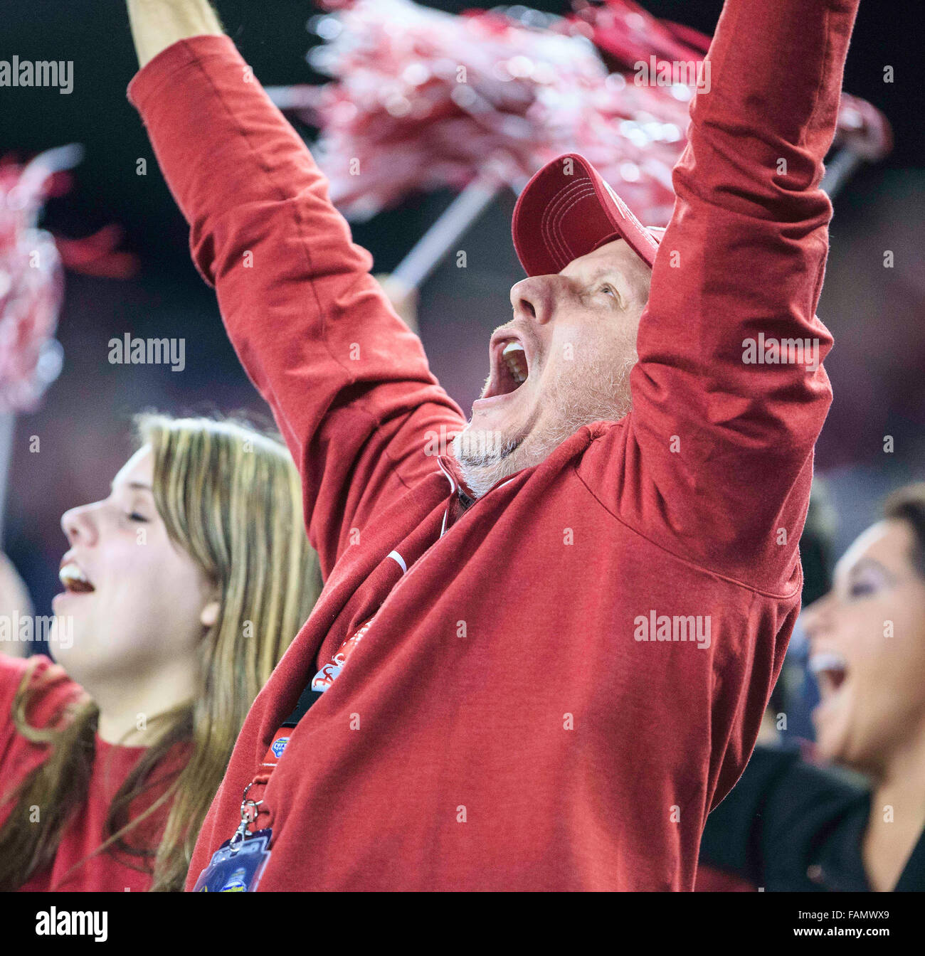 Arlington, Texas, USA. 31st Dec, 2015. Alabama Crimson Tide fan ...